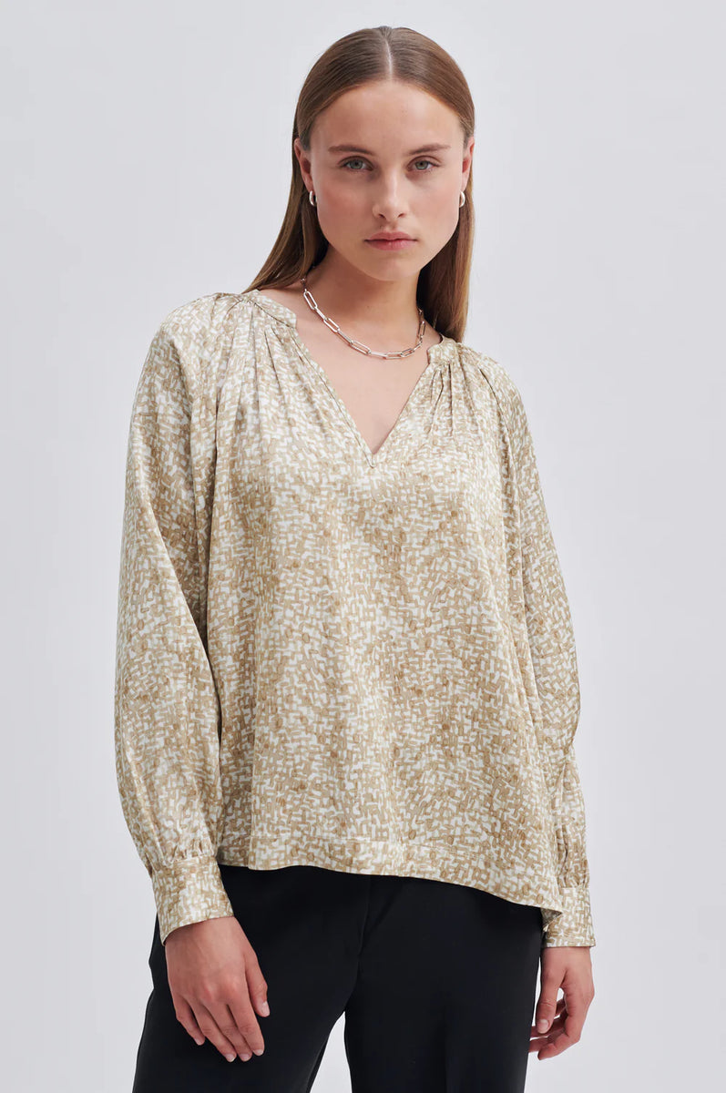 Second Female - Tavan Silky Printed Tunic Blouse - Kelp – Kitty & Co ...